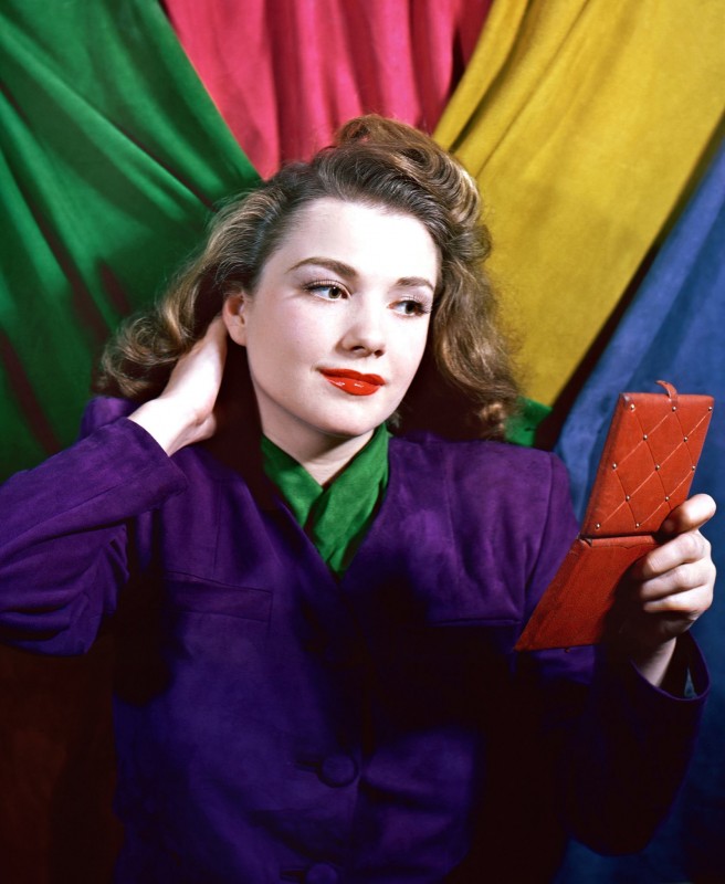 Female Movie Star Studio Portrait Photography – Baumwoll Archives